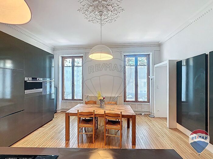 Appartement à vendre - Chalon-sur-Saône, Centre-ville - 6 pièces - 4 chambres