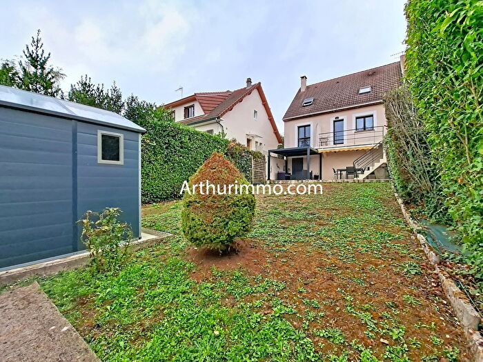 Crosne : Maison 5 pièces à vendre