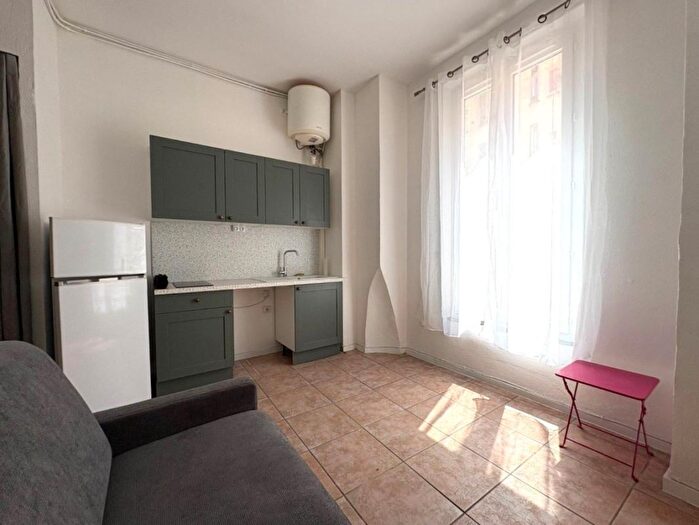 Appartement 1 pièce à Nice, Thiers, Musicien, à louer