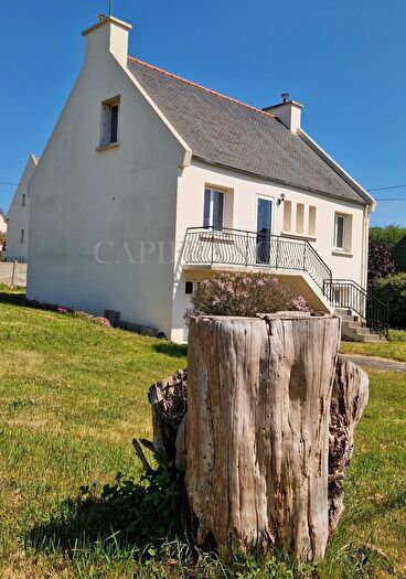 Maison 6 pièces à Ploumagoar, à vendre