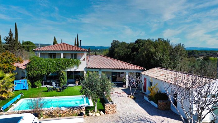 Maison à vendre - Montfort-sur-Argens - 5 pièces - 4 chambres