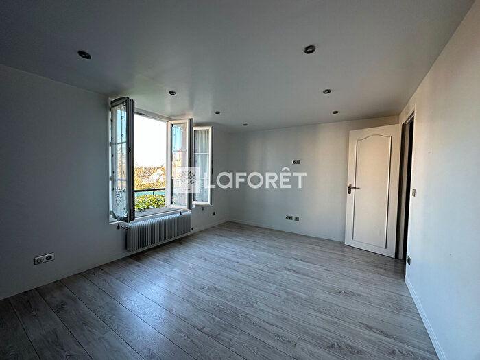 Appartement à louer - Villeneuve-le-Roi, Plateau Gare - 3 pièces - 2 chambres
