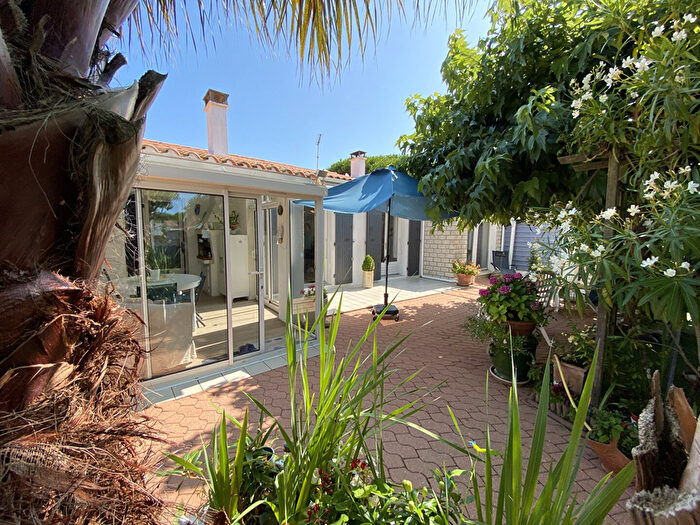 Maison à vendre - Saint-Denis-dOléron - 6 pièces - 3 chambres