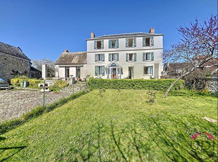 Maison à vendre - Mennecy, Centre-ville, Gare, Châtries, Château, Bel-Air - 7 pièces - 5 chambres