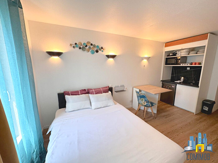 Appartement 1 pièce à Courbevoie, à vendre