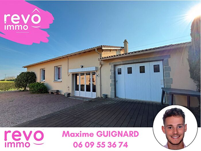 Maison à vendre - La Forêt-sur-Sèvre - 5 pièces - 3 chambres