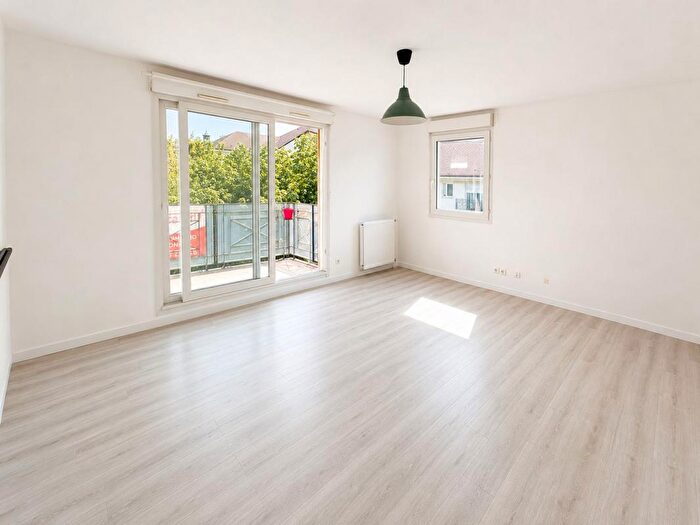 Appartement 3 pièces à Bussy-Saint-Georges, Centre-ville, à vendre