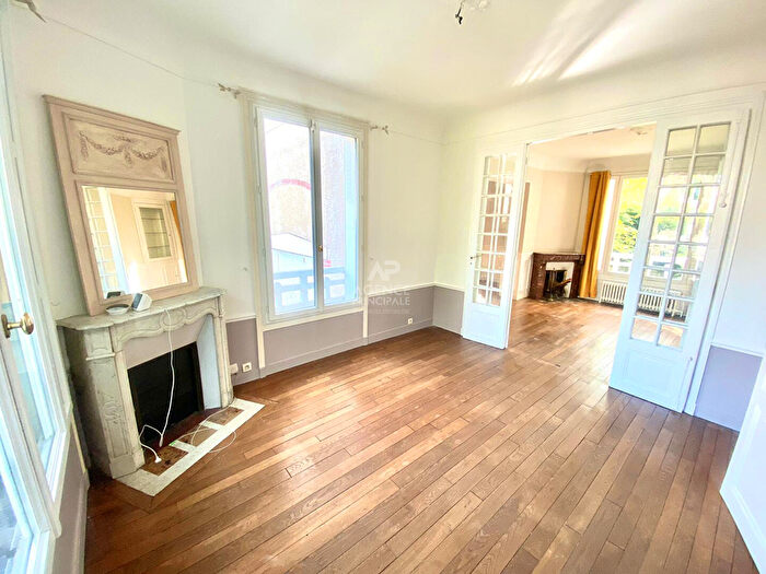 Maison à louer - Saint-Germain-en-Laye, Hennemont - 11 pièces - 7 chambres