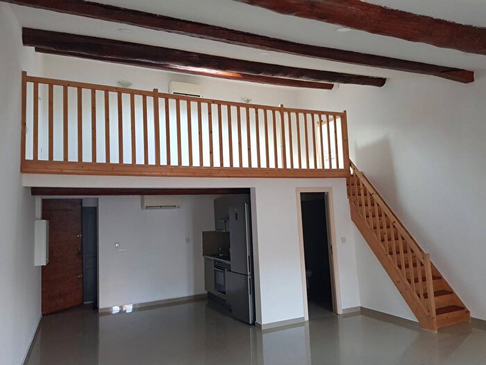 Appartement à louer - Saint Victor, Marseille ème arrondissement - 2 pièces - 1 chambre