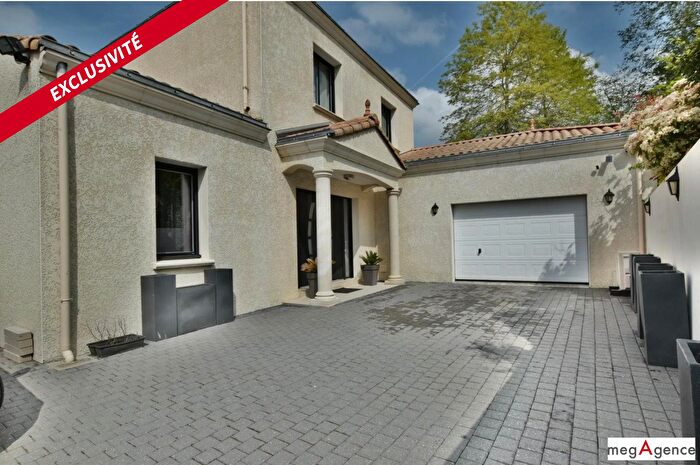 Maison 5 pièces à vendre à Gorges