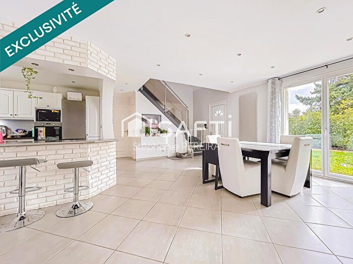 Maison à vendre - Lésigny - 6 pièces - 4 chambres