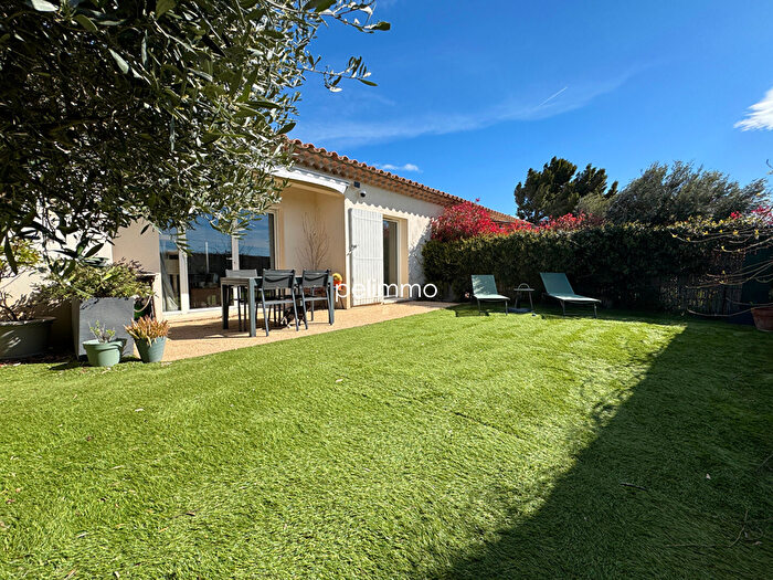 Maison à vendre - Aureille - 2 pièces - 1 chambre