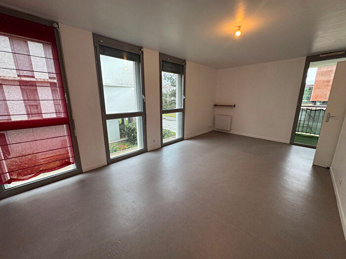 Appartement à louer - Saint-Jacques-de-la-Lande - 3 pièces - 2 chambres