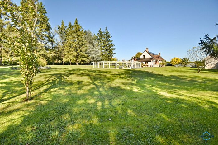 Maison à vendre - Chémery - 8 pièces - 6 chambres