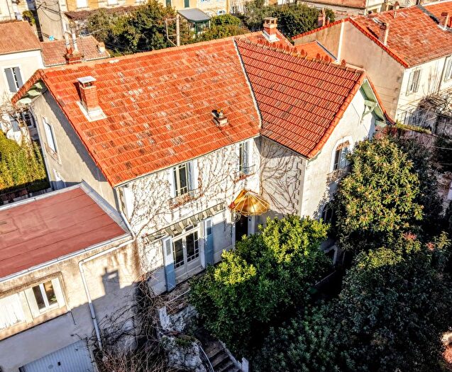 Maison à vendre - Avignon, Saint-Ruf - 8 pièces - 6 chambres