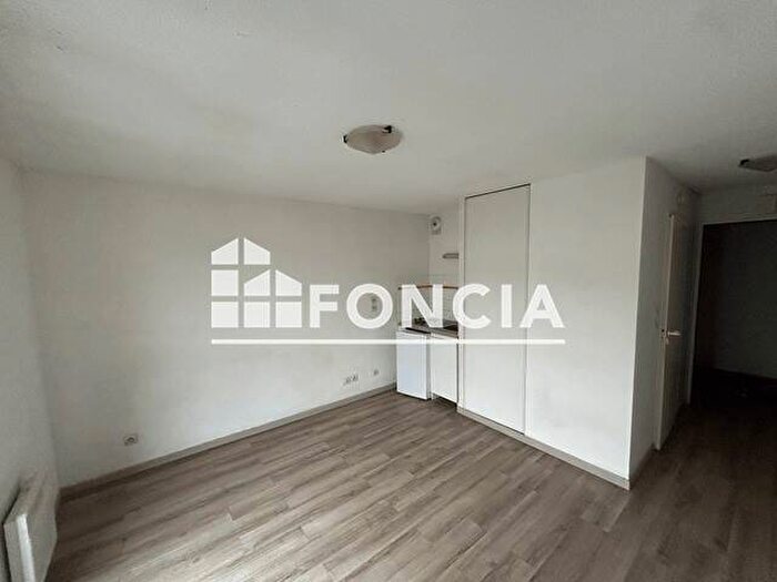 Saint Sauveur, Arras : Appartement 1 pièce à louer