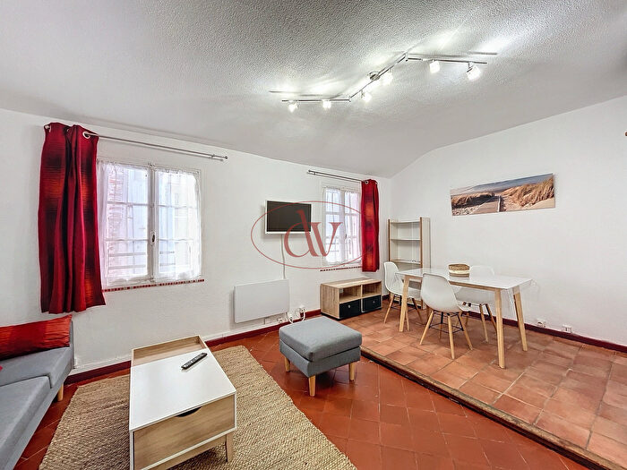 Appartement à louer - Perpignan, Saint-Matthieu - 2 pièces - 1 chambre