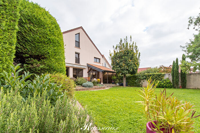 Maison à vendre - Fontaine-lès-Dijon - 6 pièces - 5 chambres