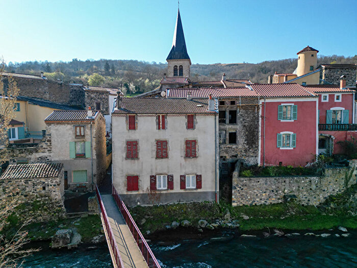 Maison à vendre - Champeix - 6 pièces - 3 chambres