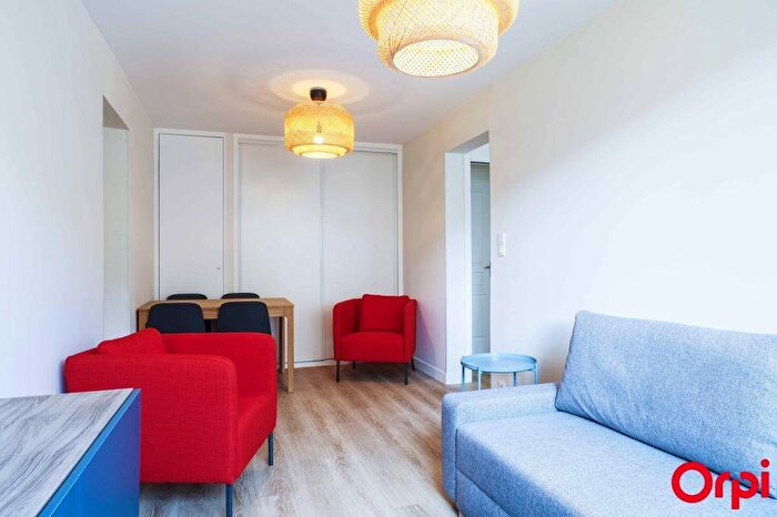 Appartement à louer - La Villette, Lyon ème arrondissement - 3 pièces - 2 chambres