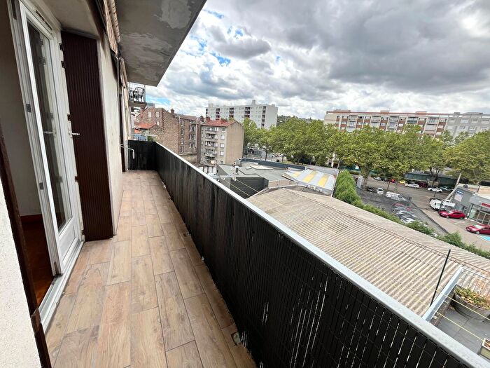Appartement à louer - Saint-Étienne, La Terrasse, Bel Air, Bergson, Carnot - 3 pièces - 2 chambres