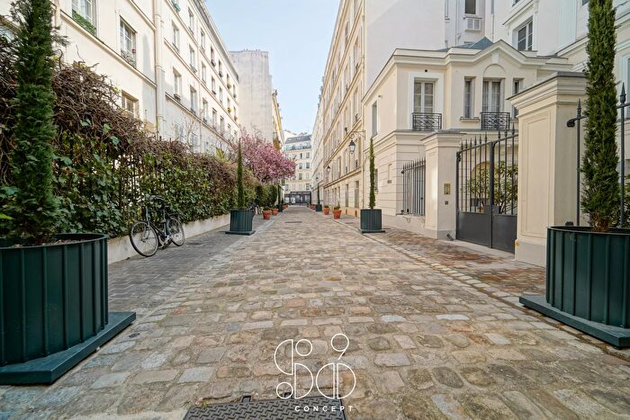 Appartement à vendre - Paris e , Clichy, Trinité - 5 pièces - 3 chambres