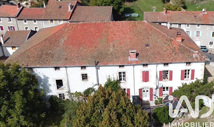 Maison à vendre - Saint-Bonnet-le-Chastel - 10 pièces - 8 chambres