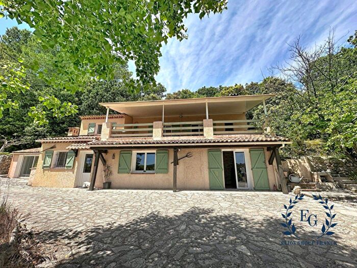 Maison 5 pièces à louer - Besse-sur-Issole
