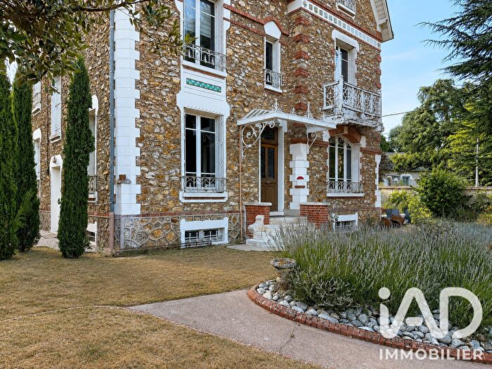 Dourdan : Maison 9 pièces à vendre