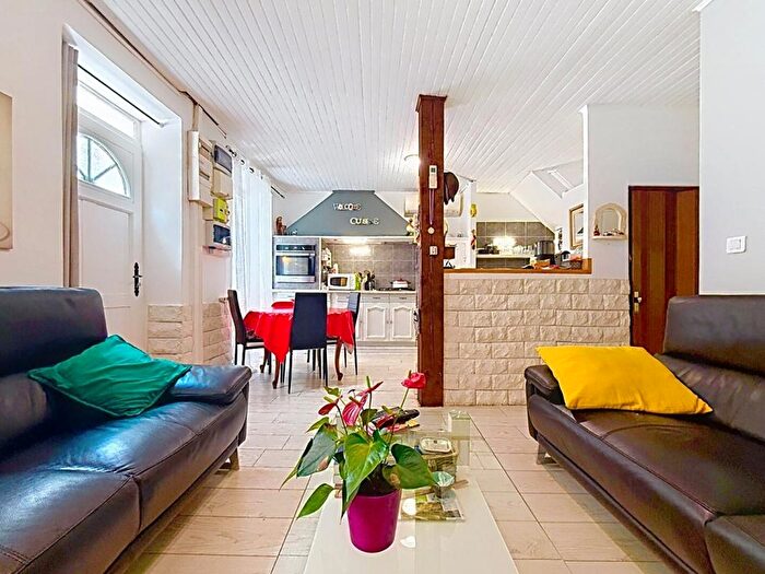 Maison 5 pièces à La Souche, à vendre
