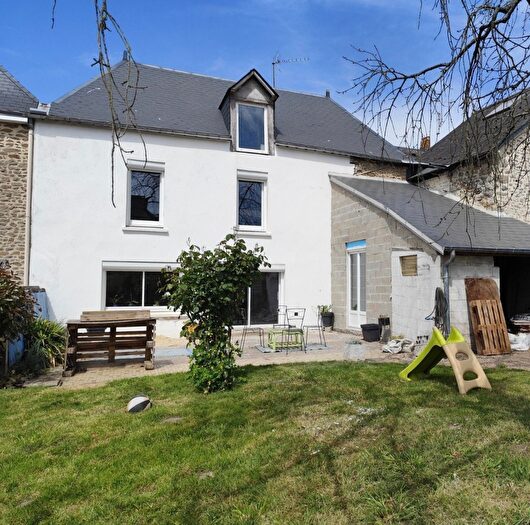 Maison 7 pièces à Mayenne, Nord Ouest, à vendre