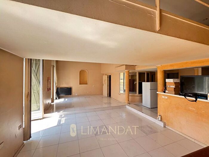 Appartement à vendre - Menton, Hôtel de Ville, Vieille Ville, Musée, Madone, Carnolès - 2 pièces - 1 chambre