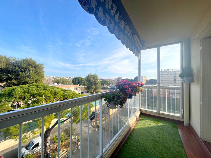 Appartement à vendre - Saint-Laurent-du-Var - 3 pièces - 2 chambres