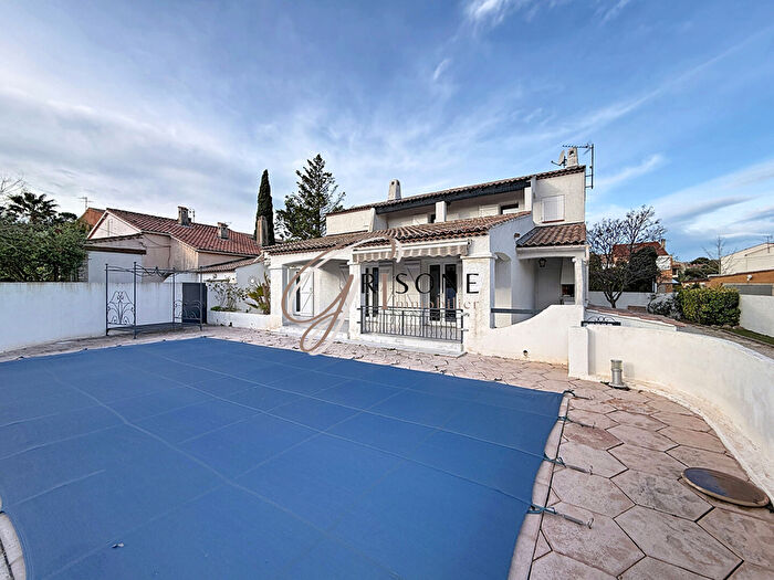 Maison à vendre - Sanary-sur-Mer, La Poussarague - 5 pièces - 3 chambres