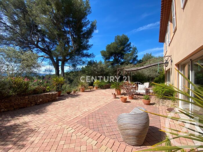 Maison à vendre - Aubagne, Arnaud Solans, Garlaban Royante, Saint-Mitre - 8 pièces - 4 chambres