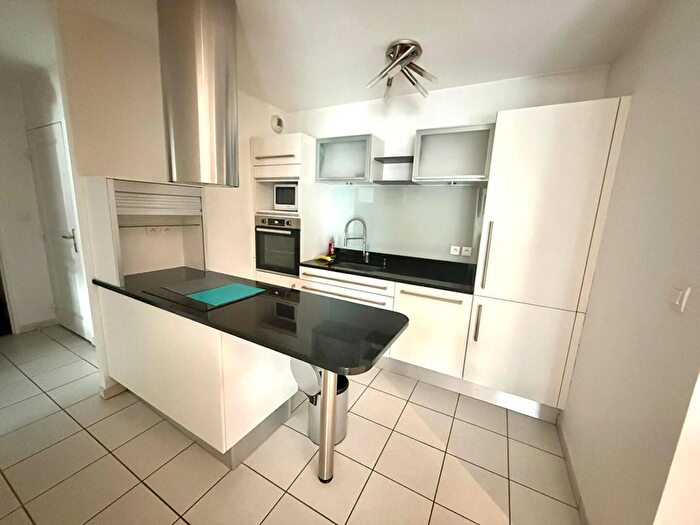 Appartement à vendre - Roche-la-Molière - 3 pièces - 2 chambres