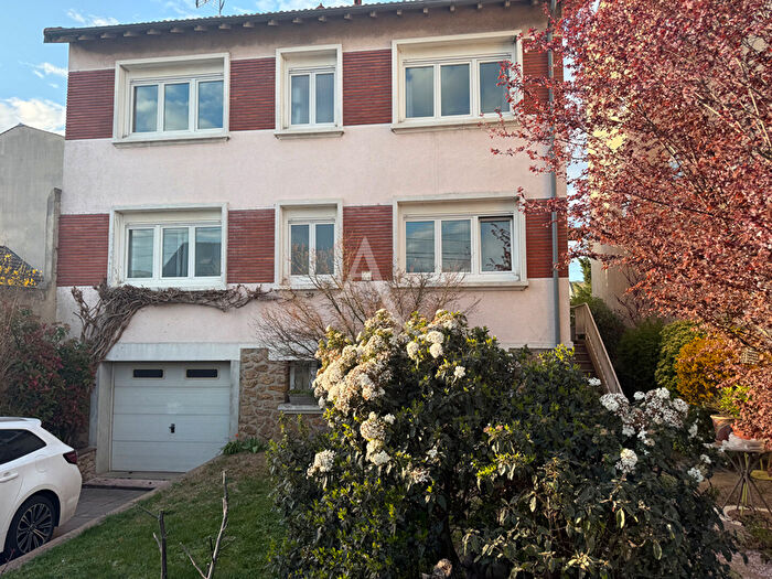 Maison à vendre - Noisy-le-Grand, Nord - 6 pièces - 4 chambres