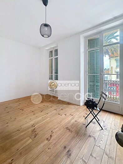 Appartement à louer - La Bocca, Cannes - 1 pièce