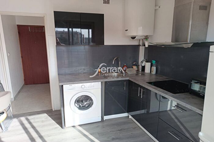 Appartement à louer - Boulevars-Gare-Saint Leger-Chabrand, Draguignan - 1 pièce