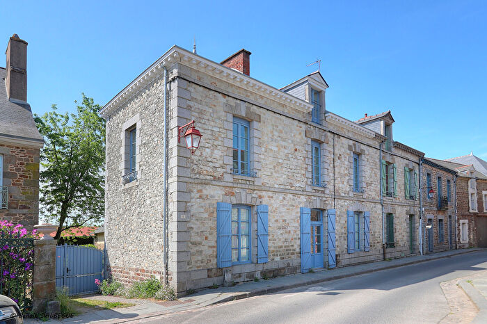 Hédé-Bazouges : Maison 12 pièces à vendre