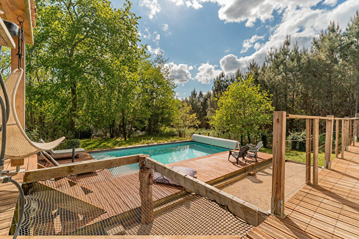 Maison 6 pièces à Salles, à vendre