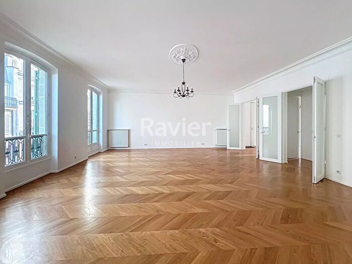 Appartement à louer - Paris e , Hoche Friedland - 6 pièces - 4 chambres