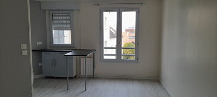 Rueil-Malmaison, Bords de Seine : Appartement 1 pièce à louer