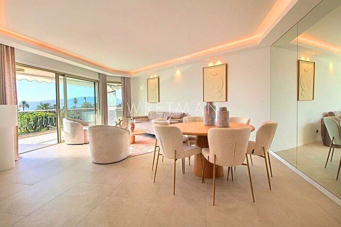 Appartement à vendre - Cannes, Pointe Croisette - 4 pièces - 3 chambres