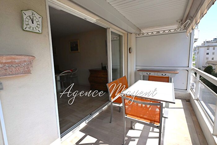 Cannes, Pointe Croisette : Appartement 3 pièces à vendre