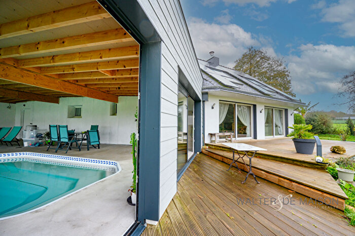 Maison 10 pièces à vendre à Plouider