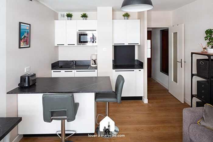 Appartement à louer - Les Chartreux, Marseille ème - 1 pièce