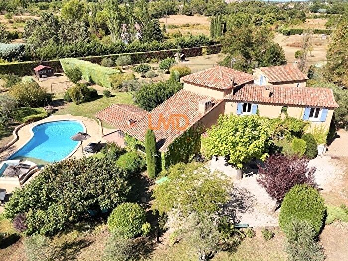 Maison à vendre - Trets - 10 pièces - 7 chambres