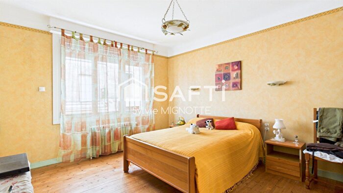 Appartement 4 pièces à Surgères, à vendre