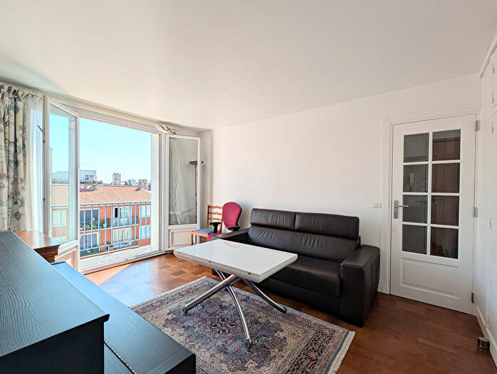 Asnières-sur-Seine, Centre-ville : Appartement 2 pièces à vendre